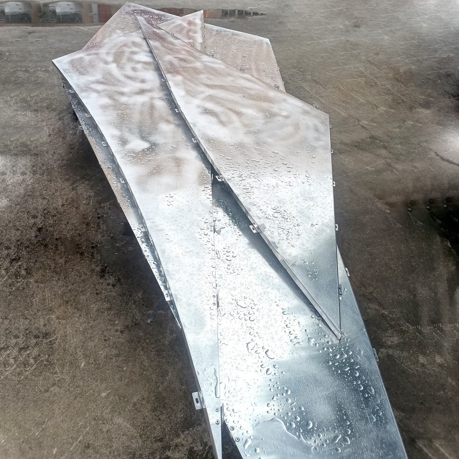 Triangle or Custom Designs Aluminum Sheet with Anti-UV Surface Finish ...